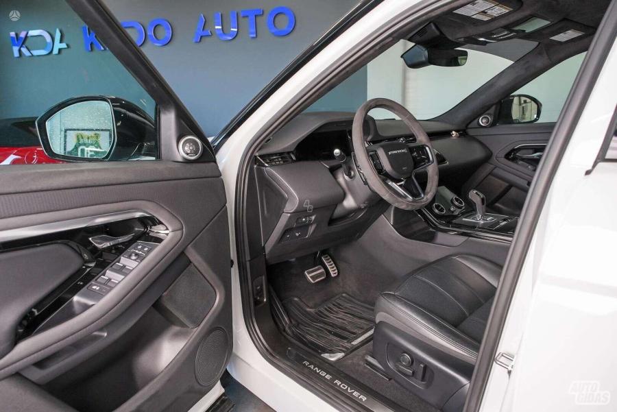 Balts Land Rover Range Rover Evoque 2023 Marijampole, ar dzinēja tilpumu 2.00 L un nobraukumu 42 tūkst. km par 34950 €, foto 24 vietnē AUTOMOTO.COM.LV