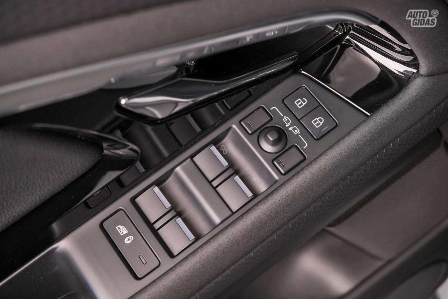 Balts Land Rover Range Rover Evoque 2023 Marijampole, ar dzinēja tilpumu 2.00 L un nobraukumu 42 tūkst. km par 34950 €, foto 30 vietnē AUTOMOTO.COM.LV