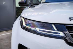 Balts Land Rover Range Rover Evoque 2023 Kauņa, ar dzinēja tilpumu 2.00 L un nobraukumu 42 tūkst. km par 30950 €, foto 6 vietnē AUTOMOTO.COM.LV