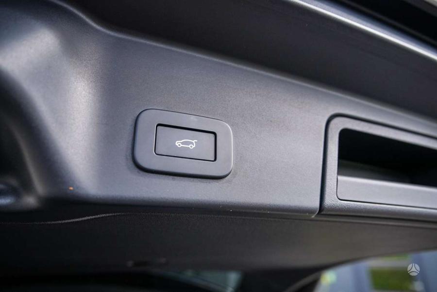 Balts Land Rover Range Rover Evoque 2023 Kauņa, ar dzinēja tilpumu 2.00 L un nobraukumu 42 tūkst. km par 30950 €, foto 13 vietnē AUTOMOTO.COM.LV