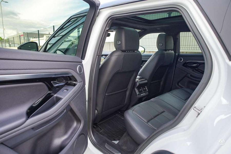 Balts Land Rover Range Rover Evoque 2023 Kauņa, ar dzinēja tilpumu 2.00 L un nobraukumu 42 tūkst. km par 30950 €, foto 31 vietnē AUTOMOTO.COM.LV