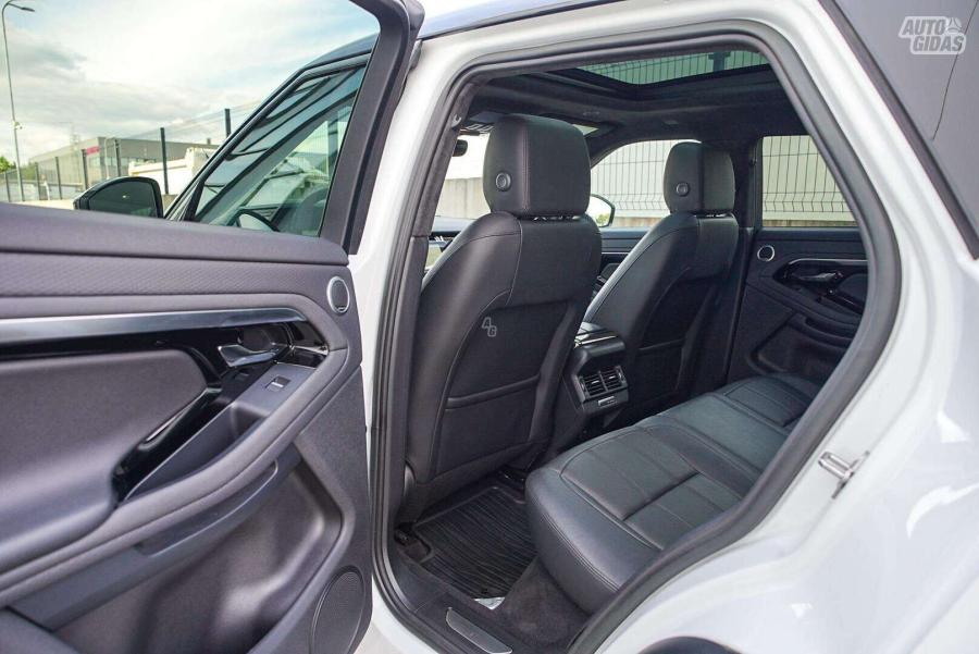 Balts Land Rover Range Rover Evoque 2023 Kauņa, ar dzinēja tilpumu 2.00 L un nobraukumu 42 tūkst. km par 30950 €, foto 31 vietnē AUTOMOTO.COM.LV