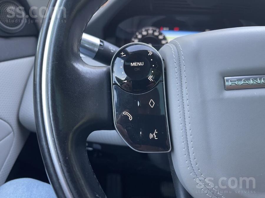 White Land Rover Range Rover Evoque 2019 in Riga, with an engine capacity of 2.00 L and mileage of 126 thousand km for 24990 €, photo 10 on AUTOMOTO.COM.LV