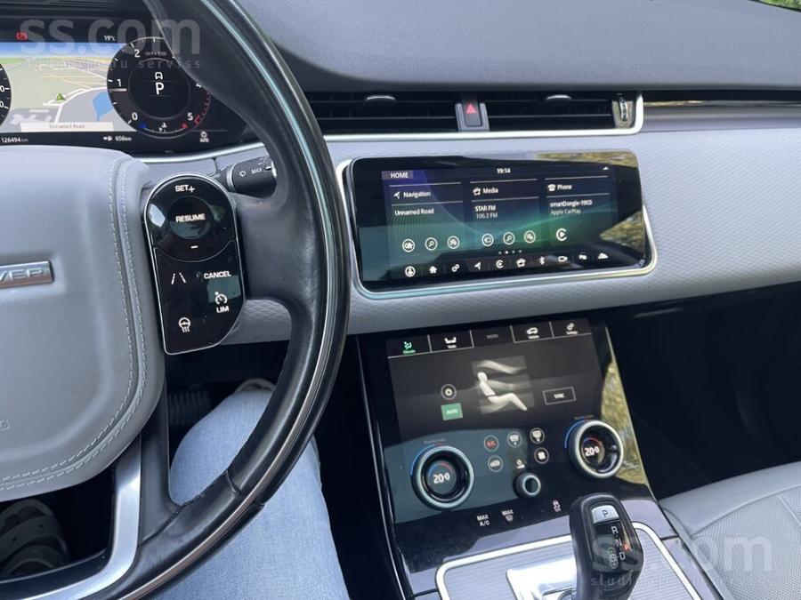 White Land Rover Range Rover Evoque 2019 in Riga, with an engine capacity of 2.00 L and mileage of 126 thousand km for 18990 €, photo 16 on AUTOMOTO.COM.LV