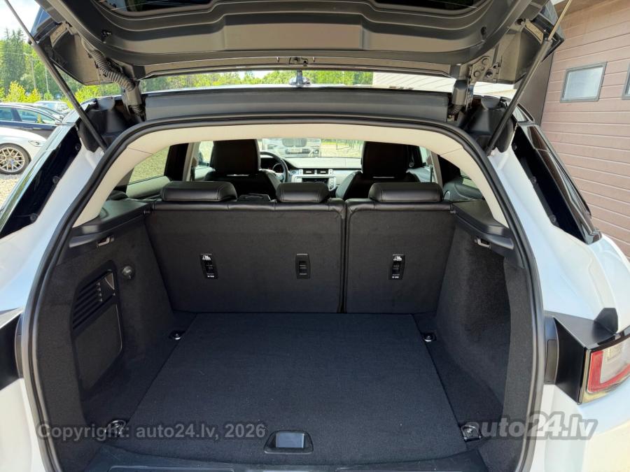 Balts Land Rover Range Rover Evoque 2016 Veru, ar dzinēja tilpumu 2.00 L un nobraukumu 165 tūkst. km par 12900 €, foto 12 vietnē AUTOMOTO.COM.LV