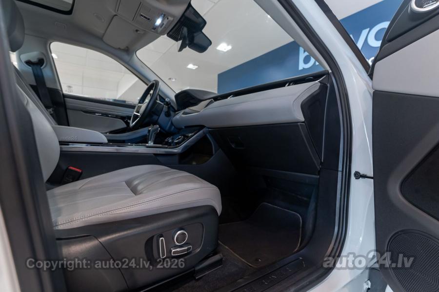 Balts Land Rover Range Rover Evoque 2022 Tallina, ar dzinēja tilpumu 2.00 L un nobraukumu 51 tūkst. km par 32990 €, foto 17 vietnē AUTOMOTO.COM.LV