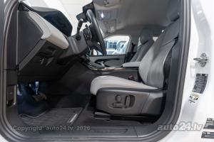 Balts Land Rover Range Rover Evoque 2024 Tallina, ar dzinēja tilpumu 2.00 L un nobraukumu 44 tūkst. km par 42500 €, foto 6 vietnē AUTOMOTO.COM.LV