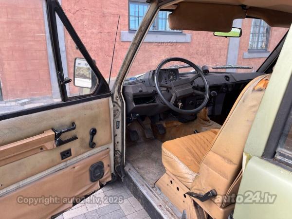 Zaļš Land Rover Range Rover 1983 Tallina, ar dzinēja tilpumu 3.50 L un nobraukumu 75 tūkst. km par 7700 €, foto 10 vietnē AUTOMOTO.COM.LV