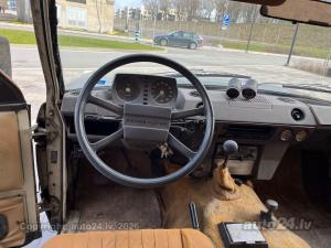 Zaļš Land Rover Range Rover 1983 Tallina, ar dzinēja tilpumu 3.50 L un nobraukumu 75 tūkst. km par 7700 €, foto 11 vietnē AUTOMOTO.COM.LV