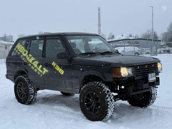 Green Land Rover Range Rover 1997 in Siauliai, with an engine capacity of 2.50 L and mileage of 377 thousand km for 3350 €, photo 4 on AUTOMOTO.COM.LV