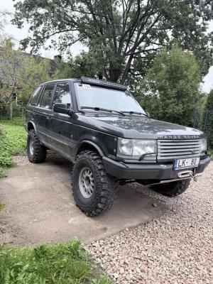 Green Land Rover Range Rover 1999 in Riga, with an engine capacity of 4.60 L and mileage of 248 thousand km for 6500 €, photo 3 on AUTOMOTO.COM.LV