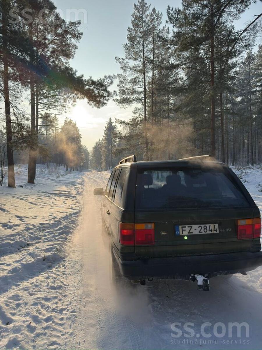 Green Land Rover Range Rover 2000 in Riga, with an engine capacity of 4.60 L and mileage of 190 thousand km for 4000 €, photo 3 on AUTOMOTO.COM.LV
