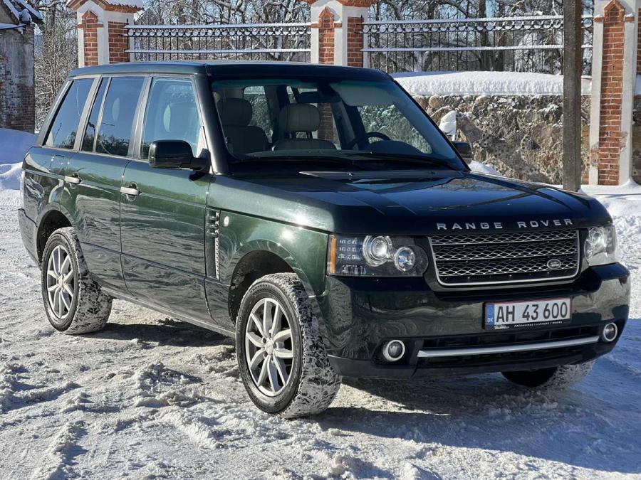 Zaļš Land Rover Range Rover 2004 Viļņa, ar dzinēja tilpumu 2.93 L un nobraukumu 250 tūkst. km par 6450 €, foto 1 vietnē AUTOMOTO.COM.LV