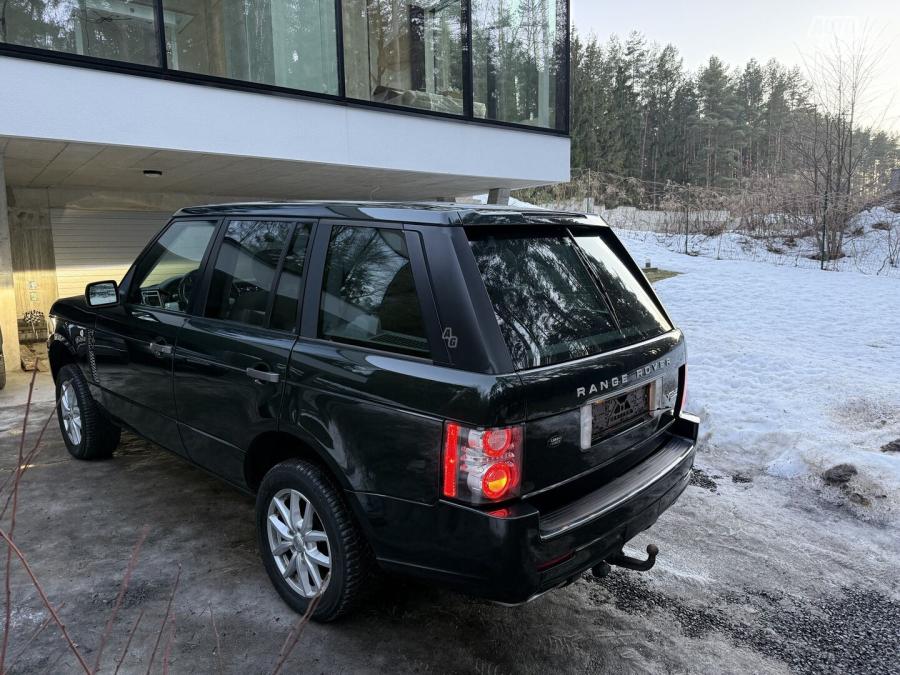 Green Land Rover Range Rover 2004 in Vilnius, with an engine capacity of 2.90 L and mileage of 251 thousand km for 6400 €, photo 7 on AUTOMOTO.COM.LV