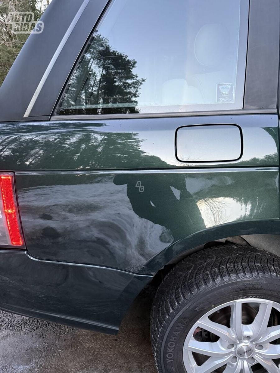 Zaļš Land Rover Range Rover 2004 Viļņa, ar dzinēja tilpumu 2.90 L un nobraukumu 251 tūkst. km par 5990 €, foto 12 vietnē AUTOMOTO.COM.LV