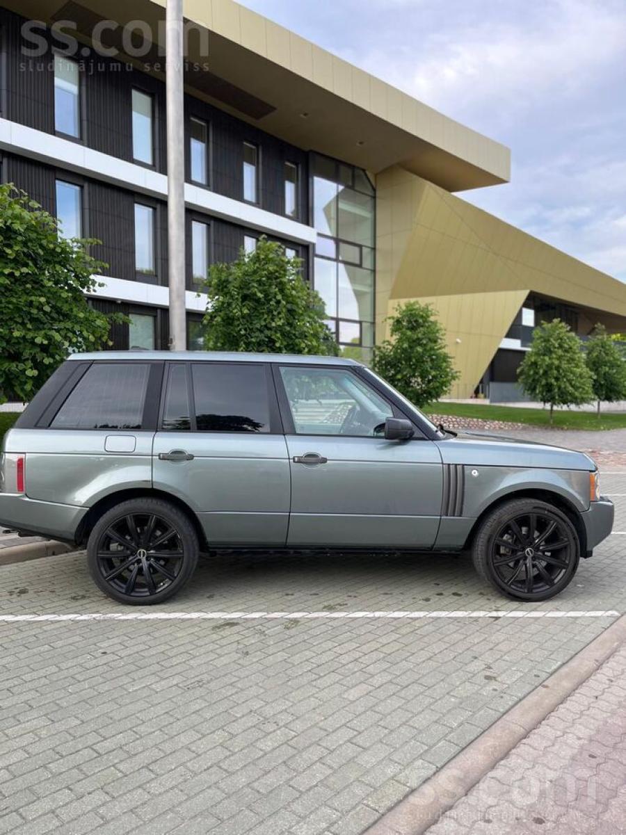 Zaļš Land Rover Range Rover 2006 Ventspils, ar dzinēja tilpumu 4.40 L un nobraukumu 371 tūkst. km par 5000 €, foto 3 vietnē AUTOMOTO.COM.LV