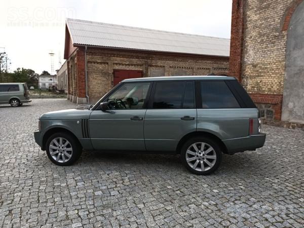 Green Land Rover Range Rover 2006 in Ventspils, with an engine capacity of 4.40 L and mileage of 371 thousand km for 5000 €, photo 7 on AUTOMOTO.COM.LV