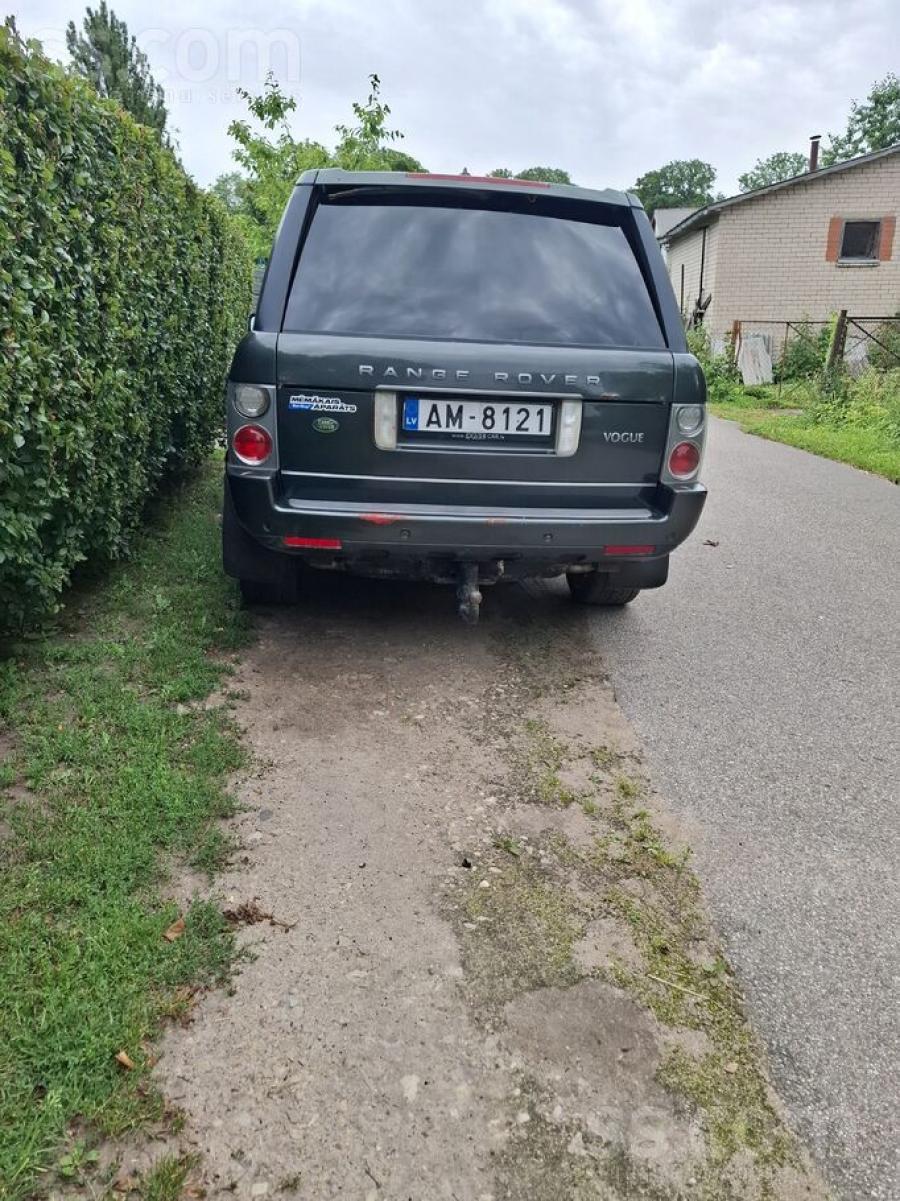 Zaļš Land Rover Range Rover 2006 Madona, ar dzinēja tilpumu 3.00 L un nobraukumu 433 tūkst. km par 2400 €, foto 4 vietnē AUTOMOTO.COM.LV