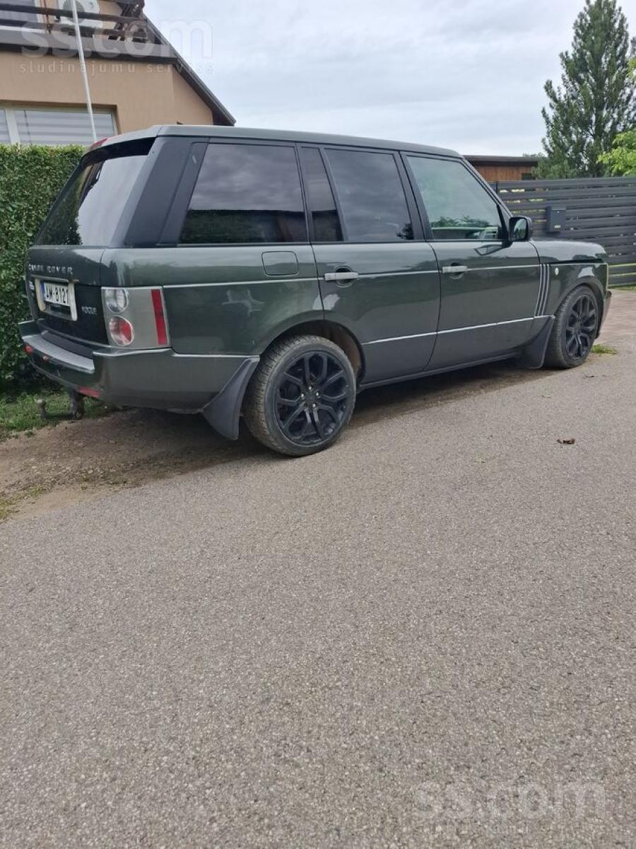 Zaļš Land Rover Range Rover 2006 Madona, ar dzinēja tilpumu 3.00 L un nobraukumu 433 tūkst. km par 2400 €, foto 7 vietnē AUTOMOTO.COM.LV