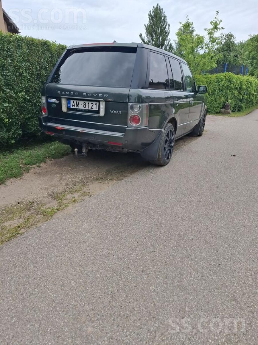 Zaļš Land Rover Range Rover 2006 Madona, ar dzinēja tilpumu 3.00 L un nobraukumu 433 tūkst. km par 2400 €, foto 8 vietnē AUTOMOTO.COM.LV