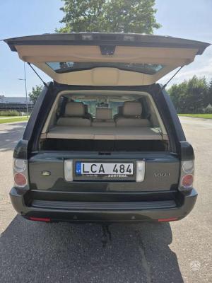 Zaļš Land Rover Range Rover 2006 Viļņa, ar dzinēja tilpumu 2.93 L un nobraukumu 390 tūkst. km par 5500 €, foto 9 vietnē AUTOMOTO.COM.LV