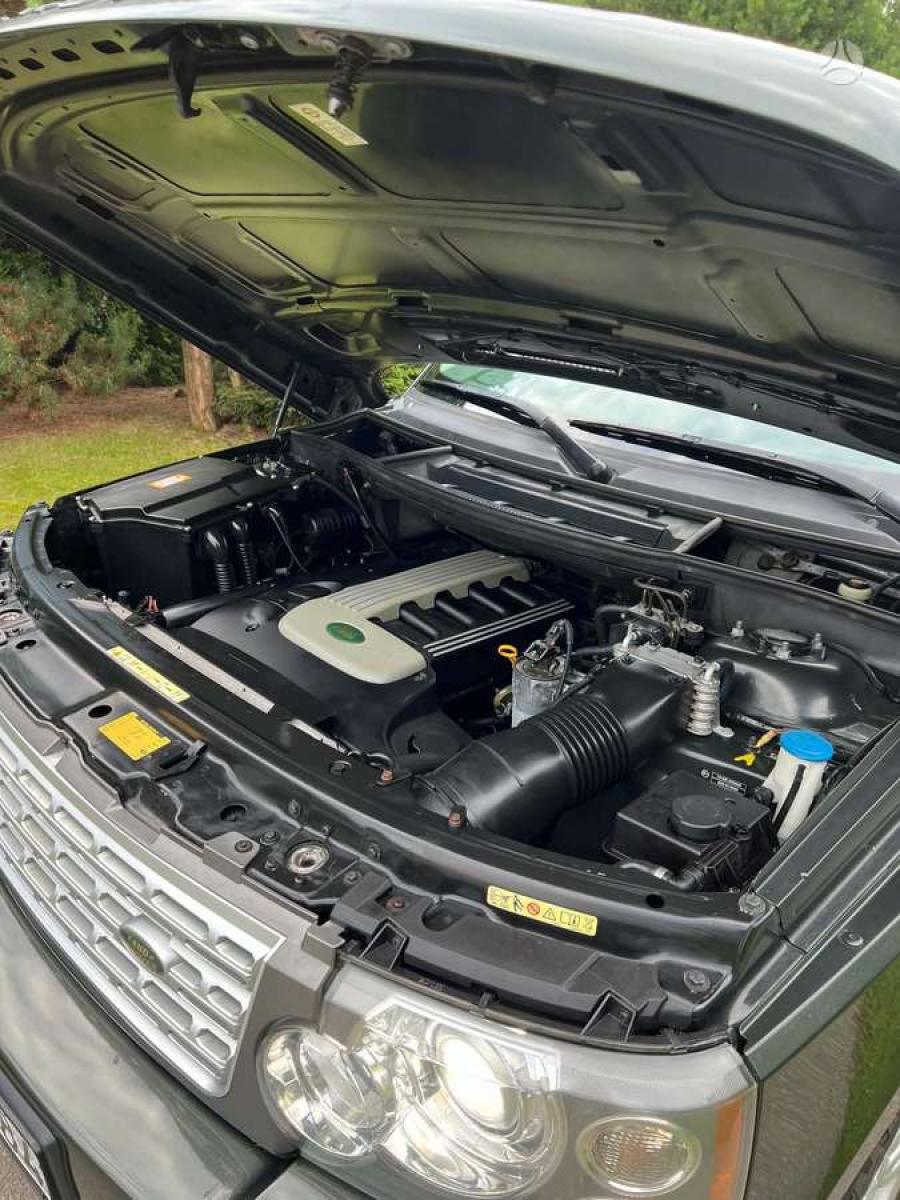 Zaļš Land Rover Range Rover 2006 Viļņa, ar dzinēja tilpumu 2.93 L un nobraukumu 390 tūkst. km par 5500 €, foto 18 vietnē AUTOMOTO.COM.LV