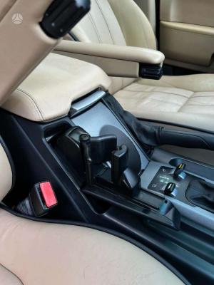 Zaļš Land Rover Range Rover 2006 Viļņa, ar dzinēja tilpumu 2.93 L un nobraukumu 390 tūkst. km par 5500 €, foto 28 vietnē AUTOMOTO.COM.LV