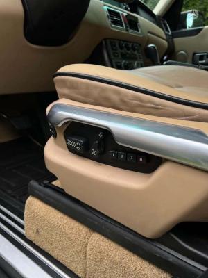 Zaļš Land Rover Range Rover 2006 Viļņa, ar dzinēja tilpumu 2.93 L un nobraukumu 390 tūkst. km par 5500 €, foto 31 vietnē AUTOMOTO.COM.LV
