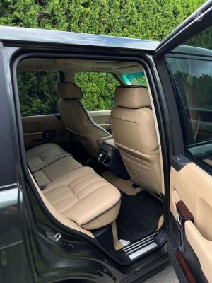 Zaļš Land Rover Range Rover 2006 Viļņa, ar dzinēja tilpumu 2.93 L un nobraukumu 390 tūkst. km par 5500 €, foto 36 vietnē AUTOMOTO.COM.LV