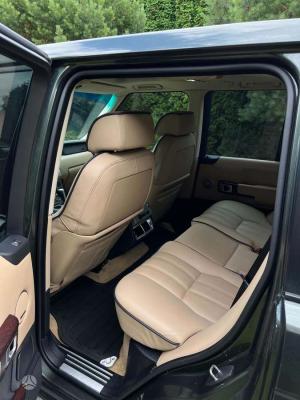 Zaļš Land Rover Range Rover 2006 Viļņa, ar dzinēja tilpumu 2.93 L un nobraukumu 390 tūkst. km par 5500 €, foto 37 vietnē AUTOMOTO.COM.LV