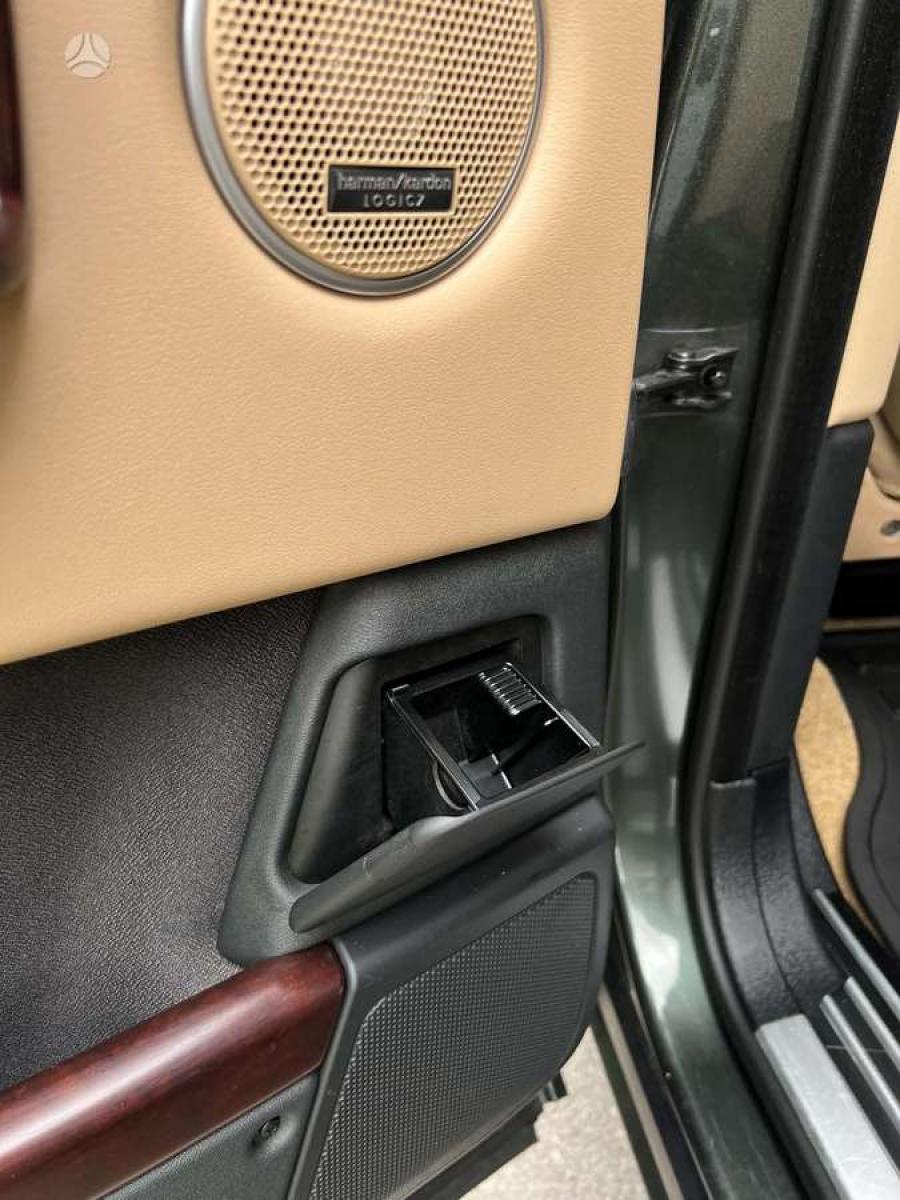 Zaļš Land Rover Range Rover 2006 Viļņa, ar dzinēja tilpumu 2.93 L un nobraukumu 390 tūkst. km par 5500 €, foto 43 vietnē AUTOMOTO.COM.LV