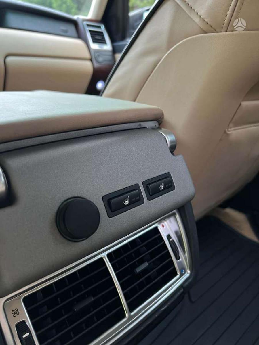 Zaļš Land Rover Range Rover 2006 Viļņa, ar dzinēja tilpumu 2.93 L un nobraukumu 390 tūkst. km par 5500 €, foto 45 vietnē AUTOMOTO.COM.LV
