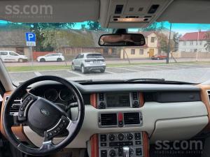 Green Land Rover Range Rover 2006 in Ventspils, with an engine capacity of 4.40 L and mileage of 371 thousand km for 4700 €, photo 6 on AUTOMOTO.COM.LV
