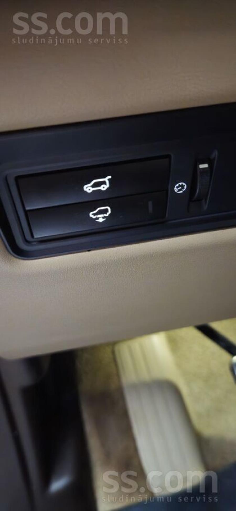 Zaļš Land Rover Range Rover 2013 Rīga, ar dzinēja tilpumu 4.40 L un nobraukumu 275 tūkst. km par 21500 €, foto 19 vietnē AUTOMOTO.COM.LV