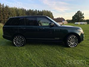 Green Land Rover Range Rover 2014 in Riga, with an engine capacity of 4.40 L and mileage of 220 thousand km for 22000 €, photo 3 on AUTOMOTO.COM.LV