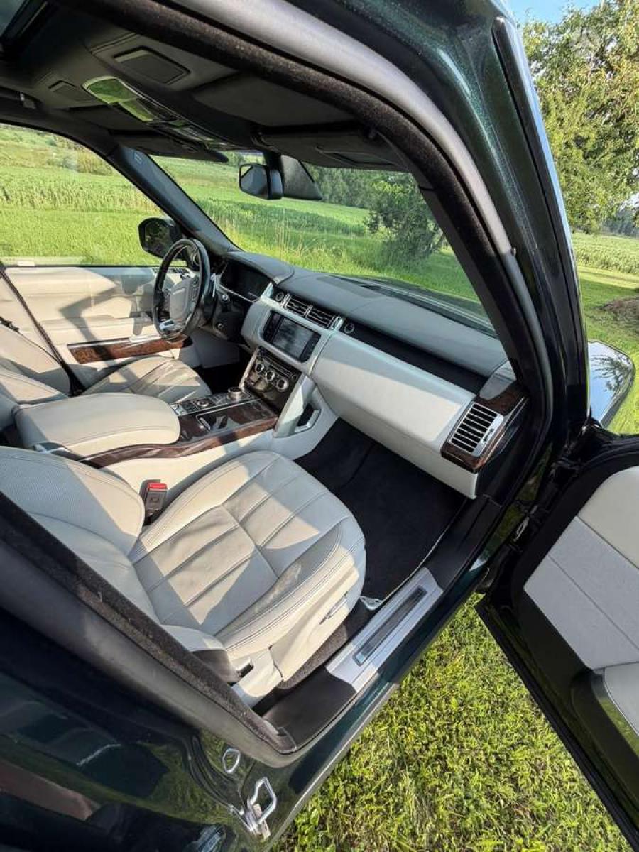 Zaļš Land Rover Range Rover 2015 Panevēža, ar dzinēja tilpumu 5.00 L un nobraukumu 215 tūkst. km par 26000 €, foto 10 vietnē AUTOMOTO.COM.LV