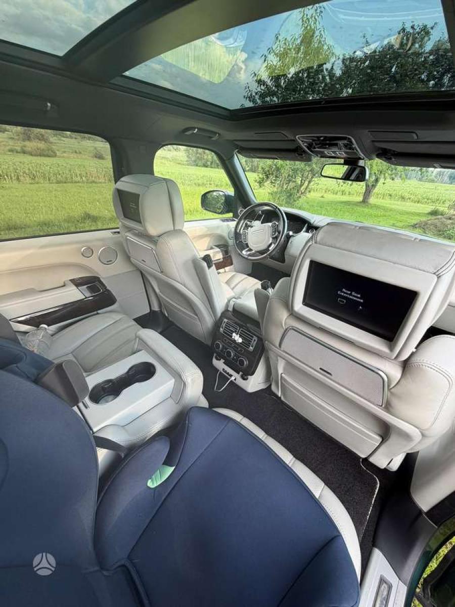 Zaļš Land Rover Range Rover 2015 Panevēža, ar dzinēja tilpumu 5.00 L un nobraukumu 215 tūkst. km par 26000 €, foto 11 vietnē AUTOMOTO.COM.LV