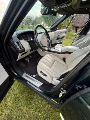 Zaļš Land Rover Range Rover 2015 Panevēža, ar dzinēja tilpumu 5.00 L un nobraukumu 215 tūkst. km par 26000 €, foto 19 vietnē AUTOMOTO.COM.LV