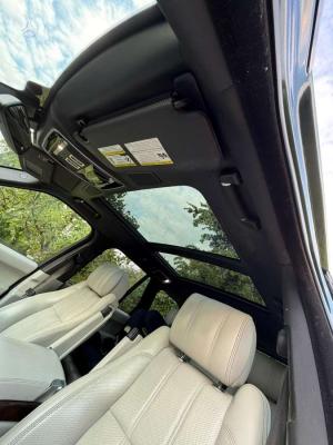 Zaļš Land Rover Range Rover 2015 Panevēža, ar dzinēja tilpumu 5.00 L un nobraukumu 215 tūkst. km par 26000 €, foto 22 vietnē AUTOMOTO.COM.LV