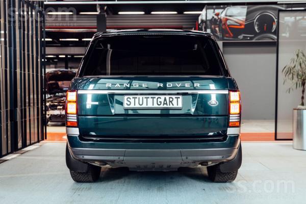 Green Land Rover Range Rover 2015 in Riga, with an engine capacity of 5.00 L and mileage of 127 thousand km for 35000 €, photo 9 on AUTOMOTO.COM.LV