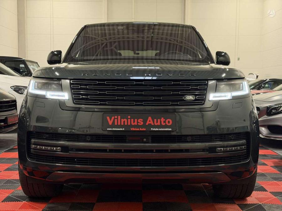 Zaļš Land Rover Range Rover 2023 Viļņa, ar dzinēja tilpumu 4.40 L un nobraukumu 47 tūkst. km par 166990 €, foto 3 vietnē AUTOMOTO.COM.LV