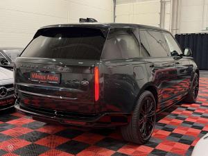 Zaļš Land Rover Range Rover 2023 Viļņa, ar dzinēja tilpumu 4.40 L un nobraukumu 47 tūkst. km par 166990 €, foto 5 vietnē AUTOMOTO.COM.LV