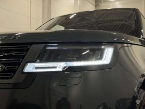 Zaļš Land Rover Range Rover 2023 Viļņa, ar dzinēja tilpumu 4.40 L un nobraukumu 47 tūkst. km par 166990 €, foto 9 vietnē AUTOMOTO.COM.LV