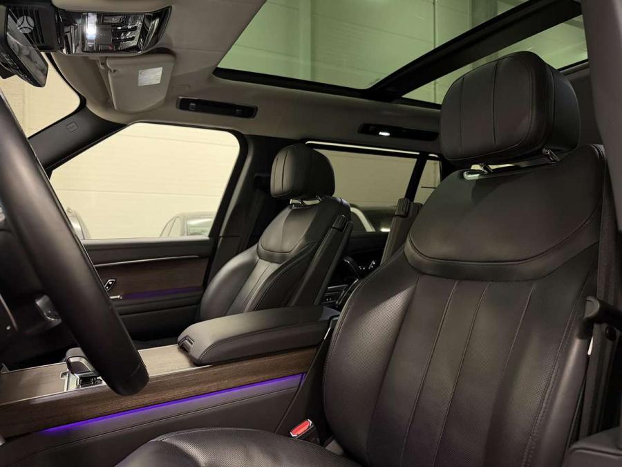 Zaļš Land Rover Range Rover 2023 Viļņa, ar dzinēja tilpumu 4.40 L un nobraukumu 47 tūkst. km par 166990 €, foto 17 vietnē AUTOMOTO.COM.LV