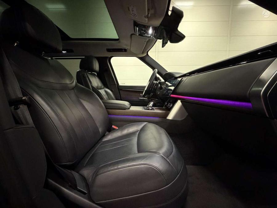 Zaļš Land Rover Range Rover 2023 Viļņa, ar dzinēja tilpumu 4.40 L un nobraukumu 47 tūkst. km par 166990 €, foto 18 vietnē AUTOMOTO.COM.LV
