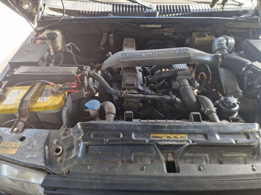 Pelēks Land Rover Range Rover 1998 Panevēža, ar dzinēja tilpumu 2.50 L un nobraukumu 300 tūkst. km par 3600 €, foto 13 vietnē AUTOMOTO.COM.LV