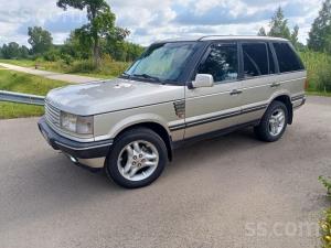 Pelēks Land Rover Range Rover 2001 Preiļi, ar dzinēja tilpumu 2.50 L un nobraukumu 343 tūkst. km par 6400 €, foto 1 vietnē AUTOMOTO.COM.LV