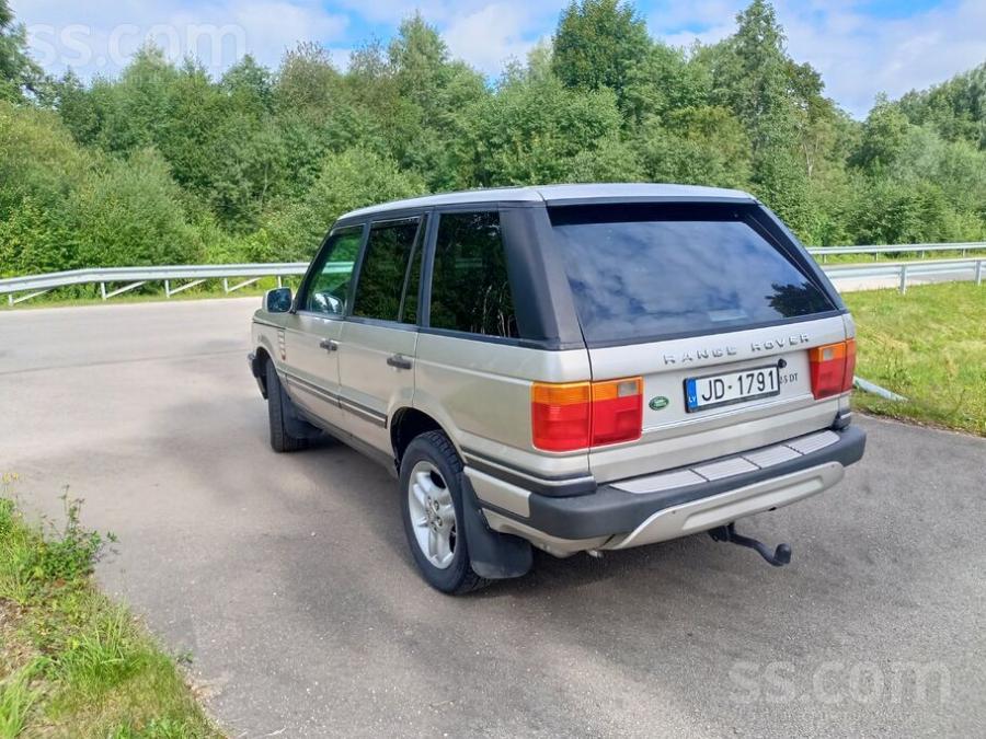 Pelēks Land Rover Range Rover 2001 Preiļi, ar dzinēja tilpumu 2.50 L un nobraukumu 343 tūkst. km par 6400 €, foto 4 vietnē AUTOMOTO.COM.LV