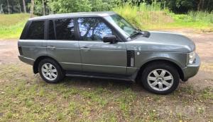 Grey Land Rover Range Rover 2002 in Riga, with an engine capacity of 3.00 L and mileage of 281 thousand km for 5990 €, photo 3 on AUTOMOTO.COM.LV