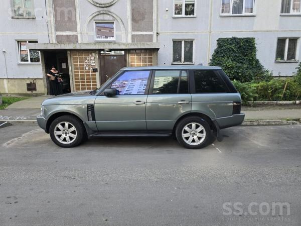 Pelēks Land Rover Range Rover 2002 Rīga, ar dzinēja tilpumu 3.00 L un nobraukumu 281 tūkst. km par 5990 €, foto 3 vietnē AUTOMOTO.COM.LV